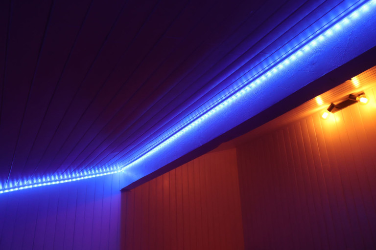 Test Calex Smart LED Strip Multi Color : un ruban connecté haut en ...