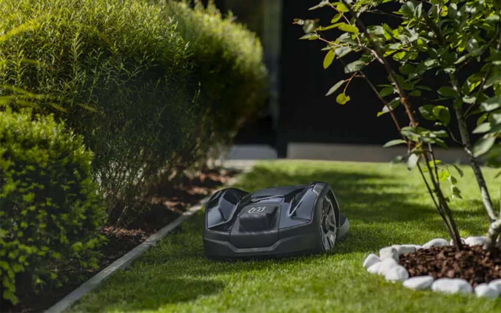 Husqvarna présente deux nouveaux robots Automower Nera – Les Alexiens