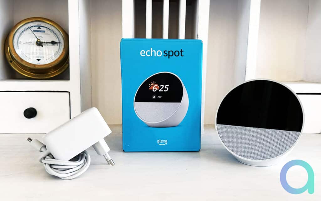 Test Echo Spot (2024) : notre avis sur le réveil connecté à Alexa – Les ...